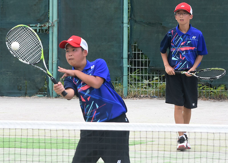 1、2年チーム 実力試す 岩手・宮城中学ソフトテニス【一関】|iwanichi Online 岩手日日新聞社